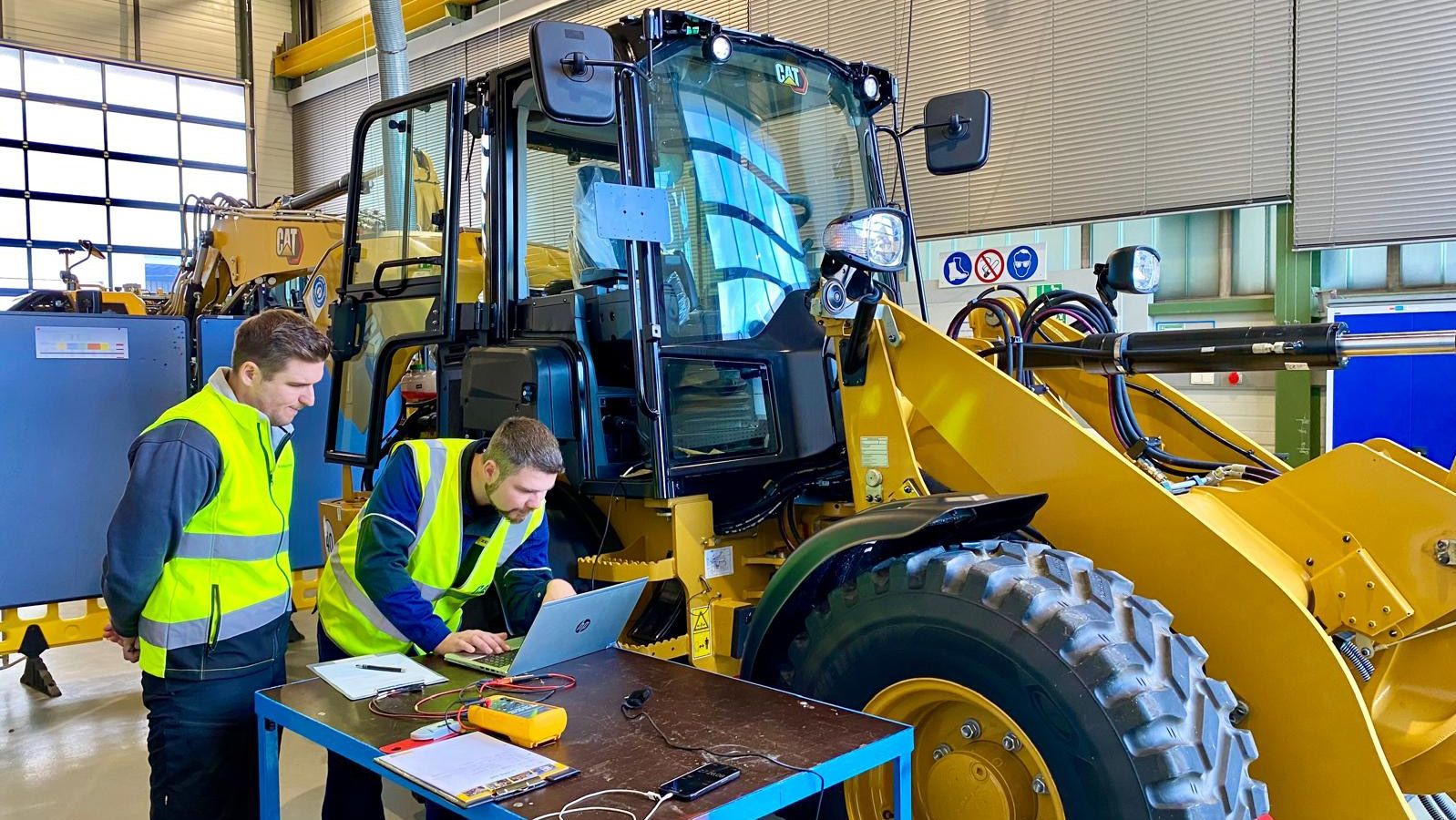 Gesucht wird der beste Schrauber - Zeppelin Baumaschinen